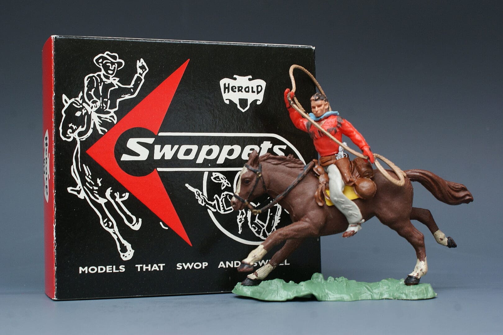 Swoppet Cowboy Throwing Lasso Mounted (RED Torso) - Herald Toys and Models