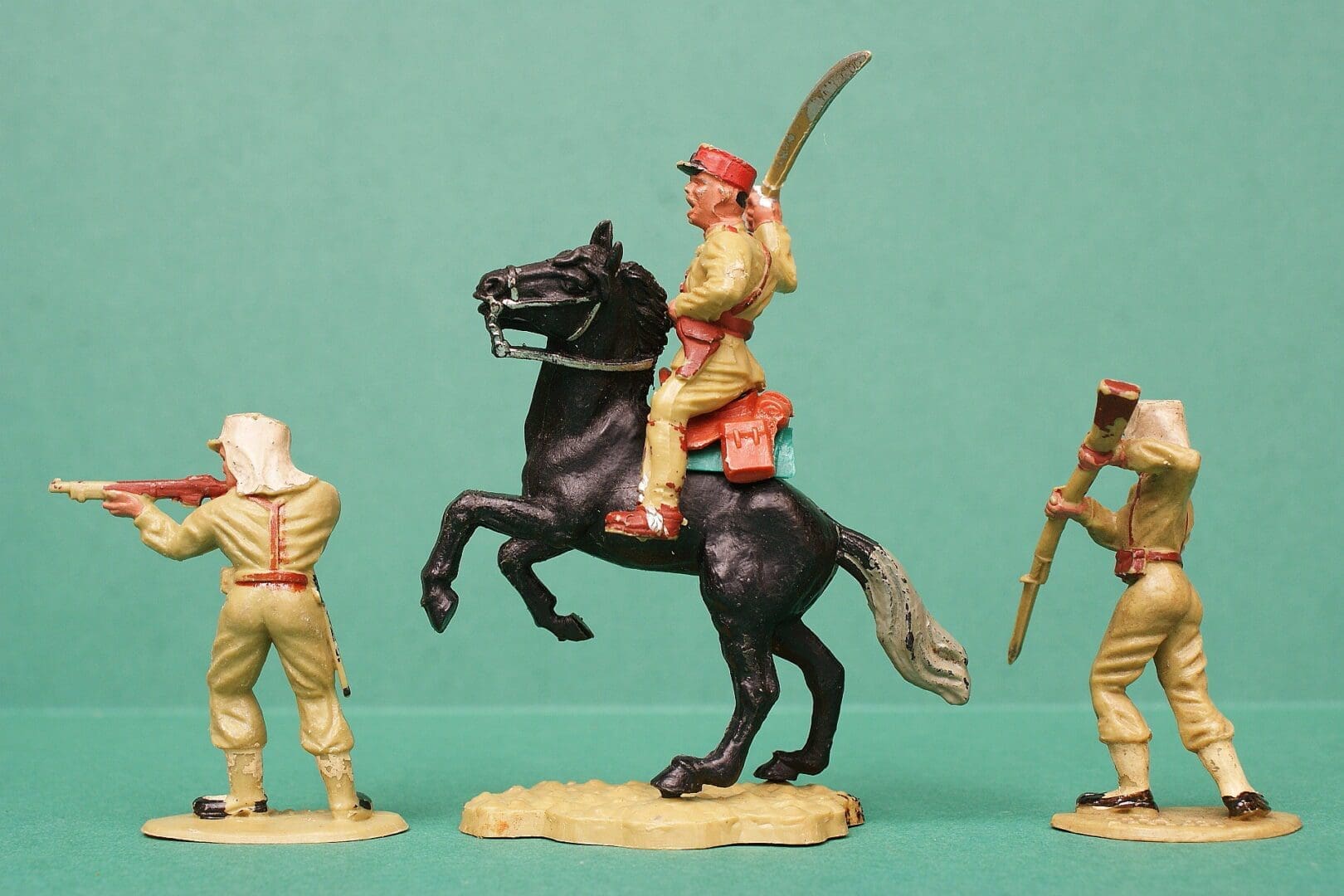 Timpo Solid Plastic Mounted Legion Officer & Infantry - Herald Toys and ...