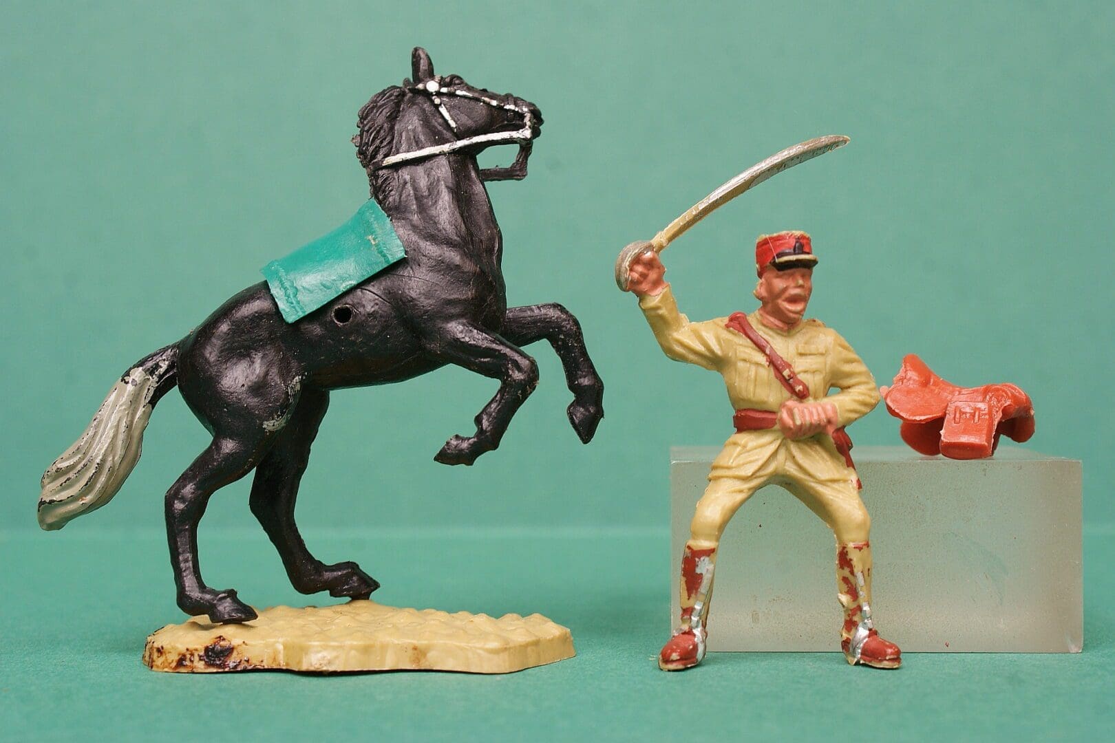 Timpo Solid Plastic Mounted Legion Officer & Infantry - Herald Toys and ...