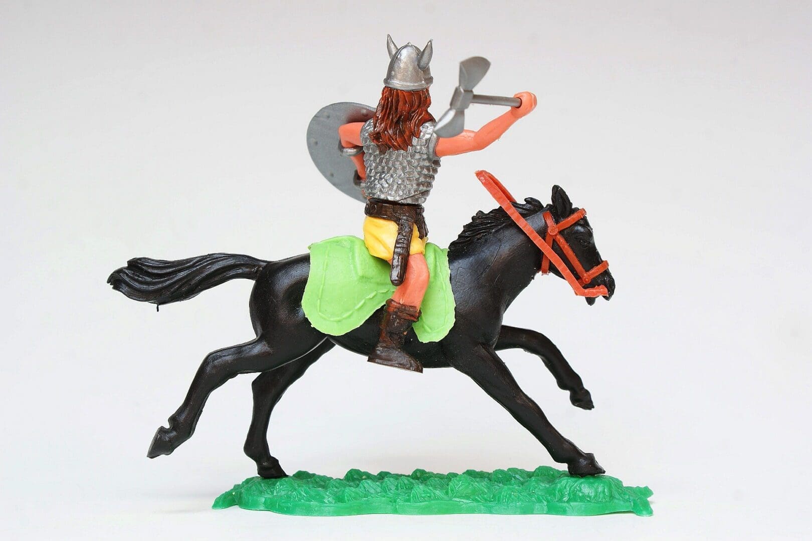 **SALE** Timpo Mounted Viking, LIME GREEN Stitched Saddle