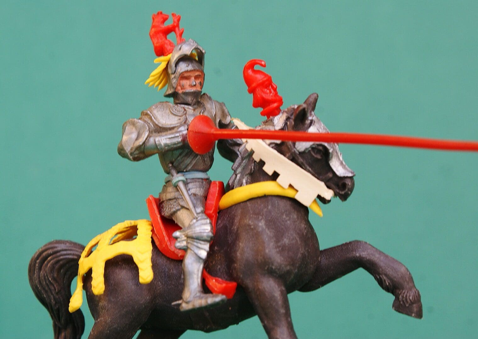 Britains Swoppet Mounted C15th Century Knight Defending - Herald Toys ...