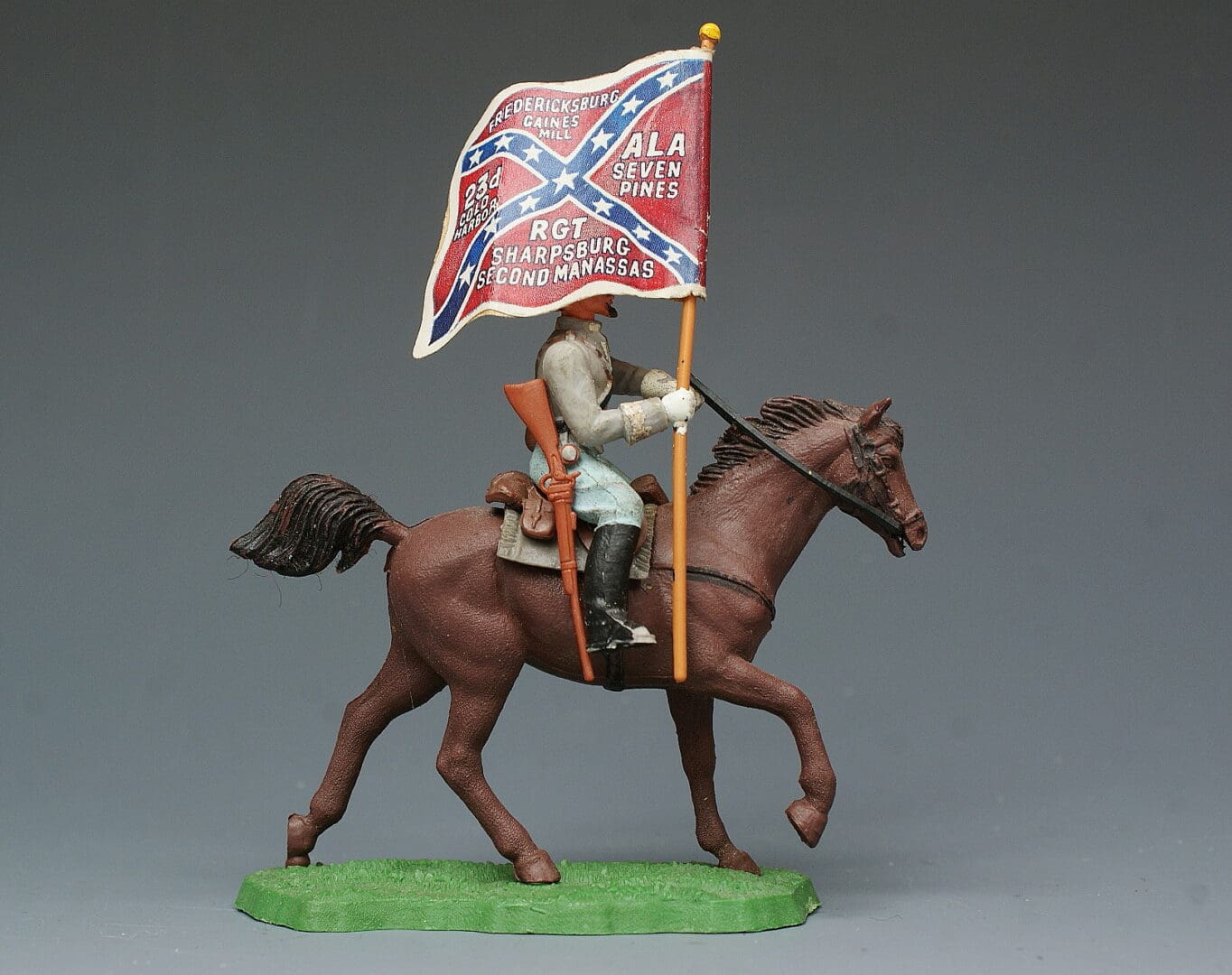 Britains ACW Confederate Cavalry Standard Bearer [Lot #49] - Herald ...