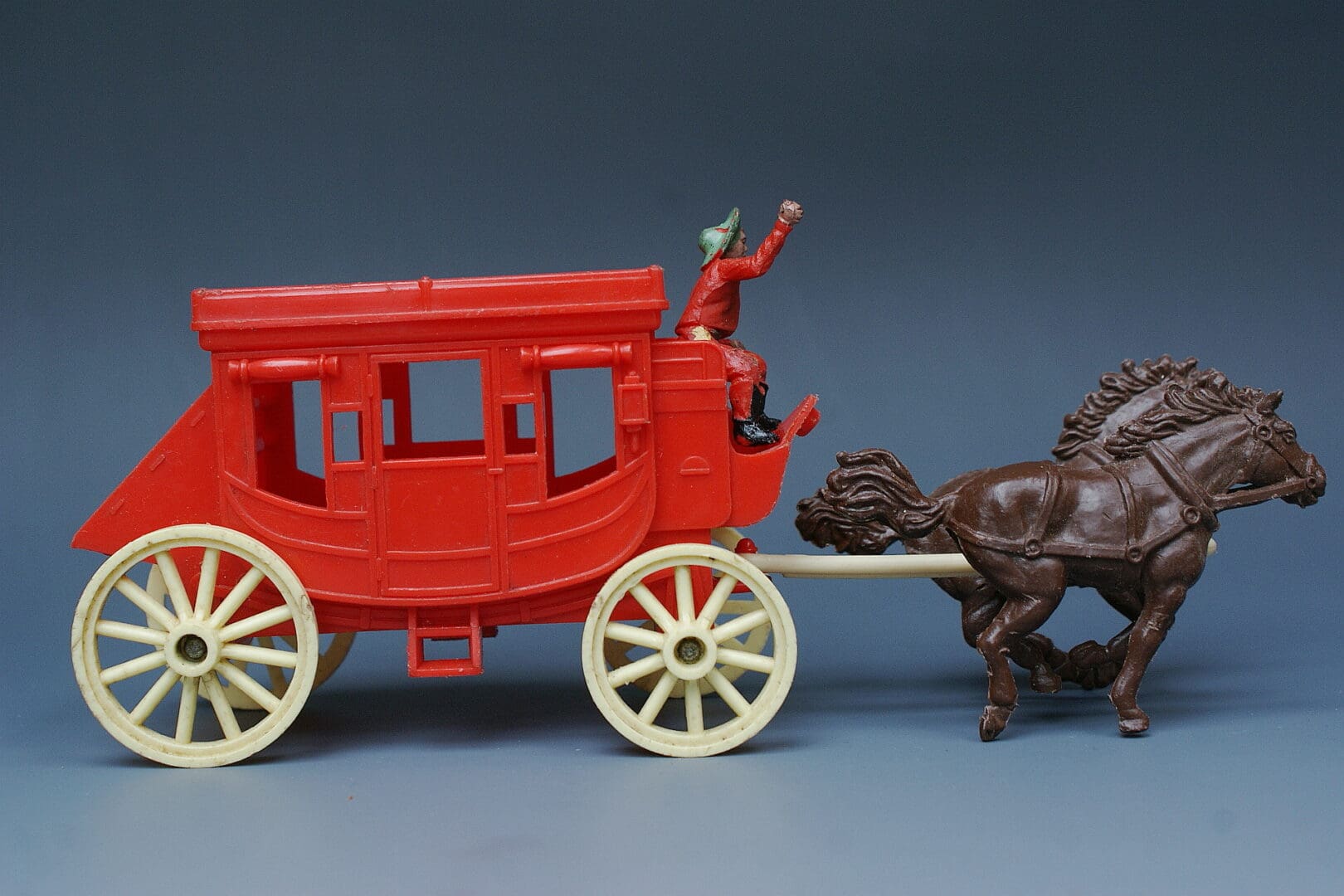 Crescent 54mm Stagecoach with Driver & Horse Team - Herald Toys and Models