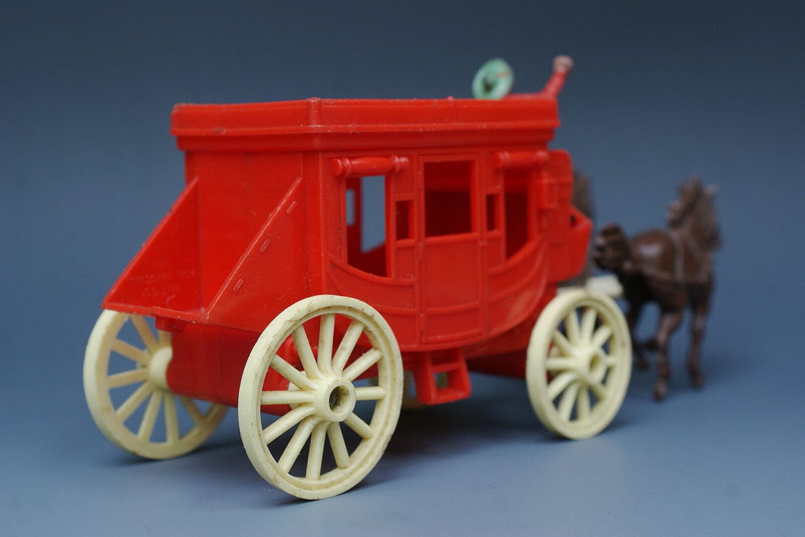 Crescent 54mm Stagecoach with Driver & Horse Team - Herald Toys and Models