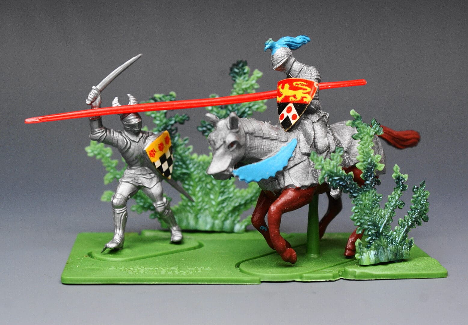 Britains Mini-set Knights in Combat Scenic Models, Boxed - Herald Toys ...