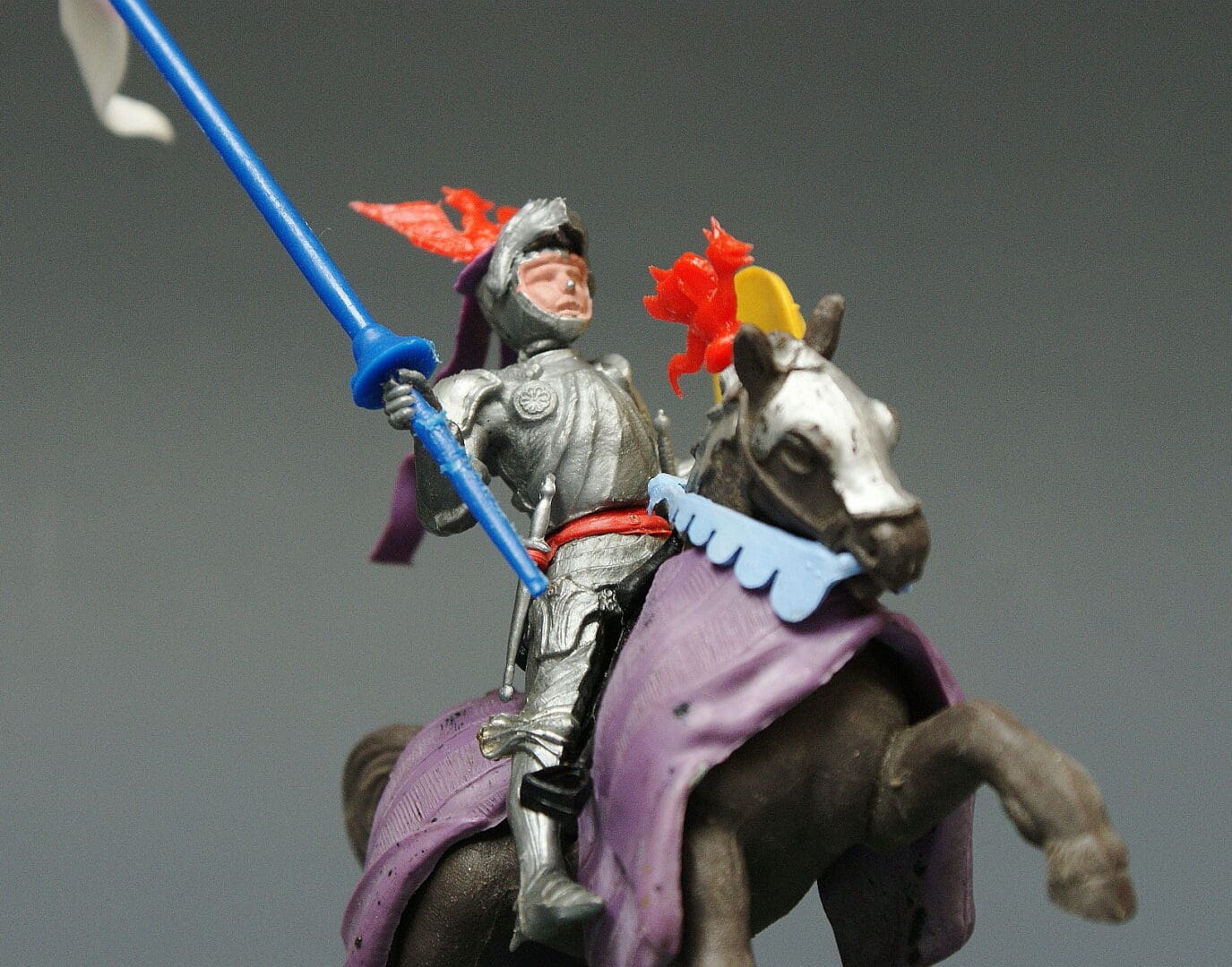 Swoppet Mounted Knight with Standard - MAUVE Blanket - Herald Toys and ...