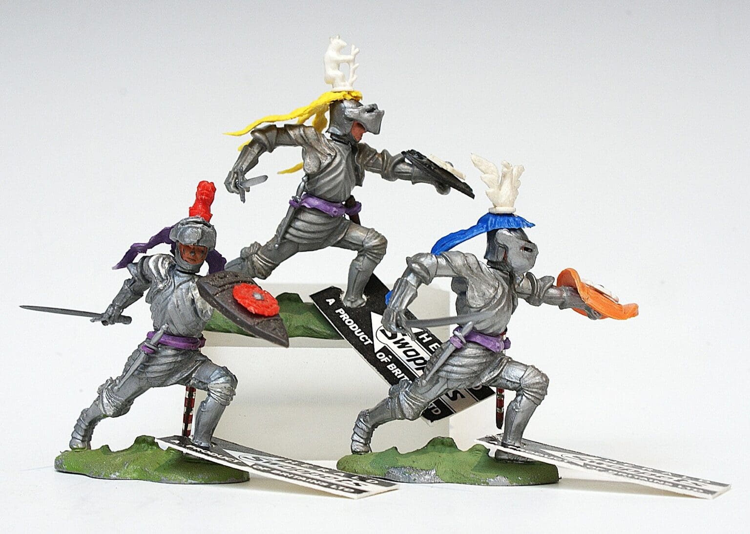 Swoppet C15th Knight Attacking with Sword - Group of 3 - Herald Toys ...