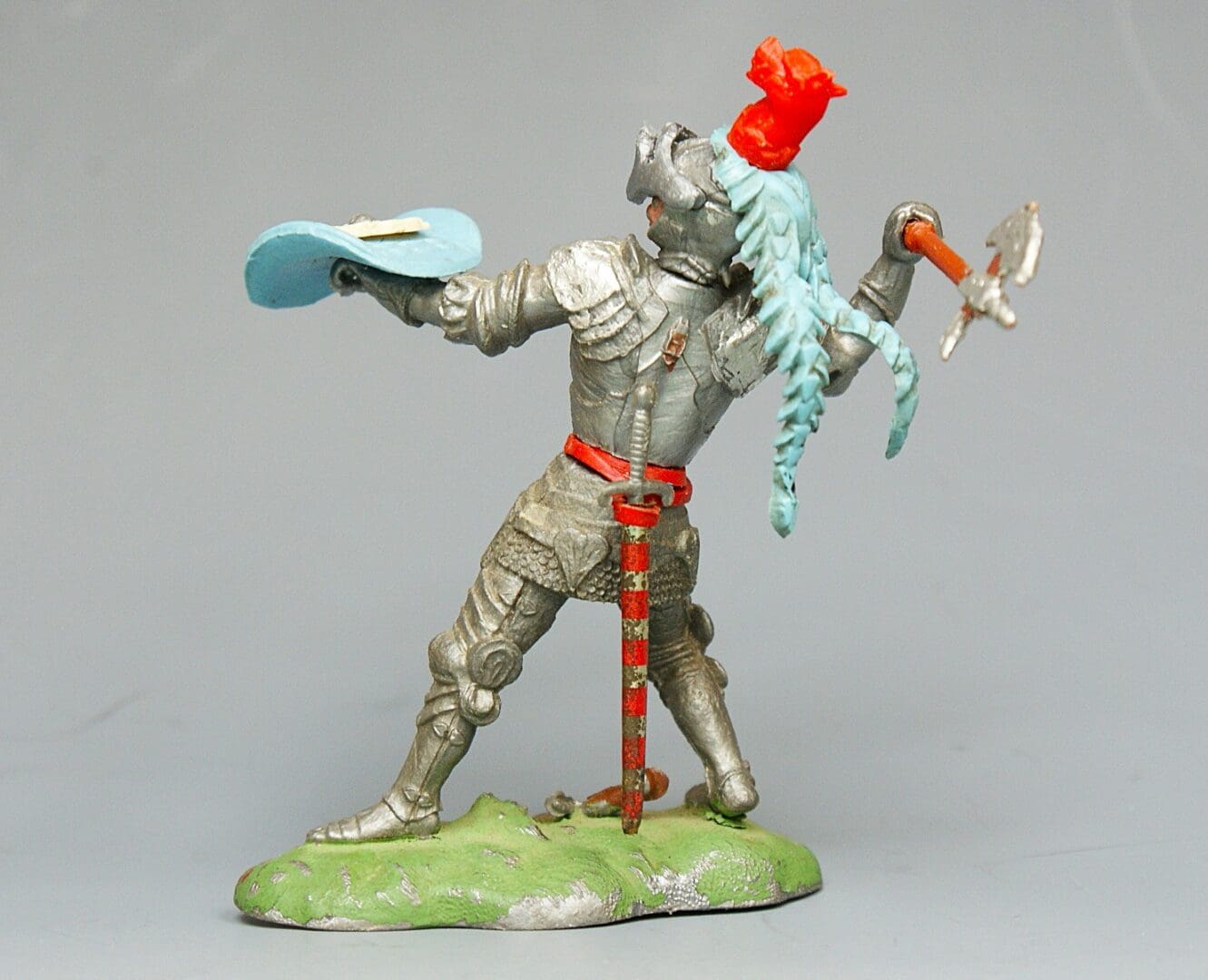 Swoppet C15th Knight on Foot with Battle-axe #1 - Herald Toys and Models